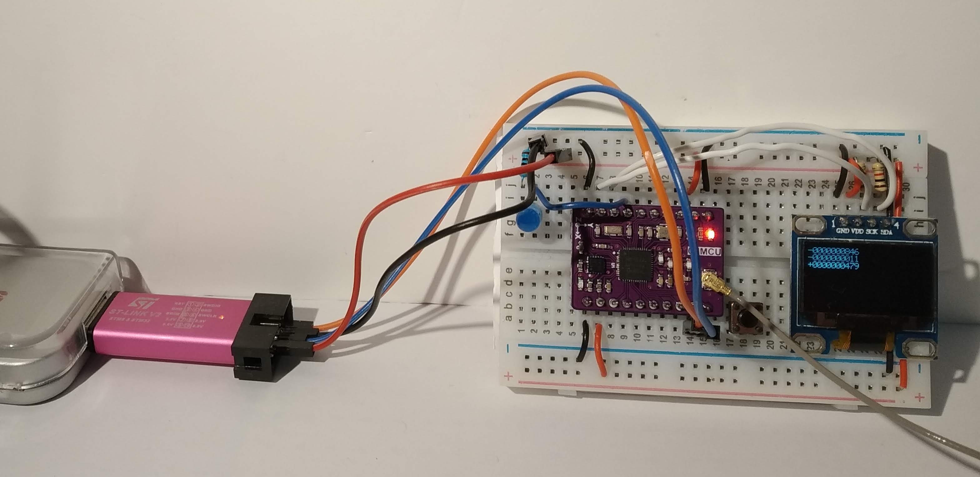 NRF51822 with an accelerometer and an Oled display – ioprog